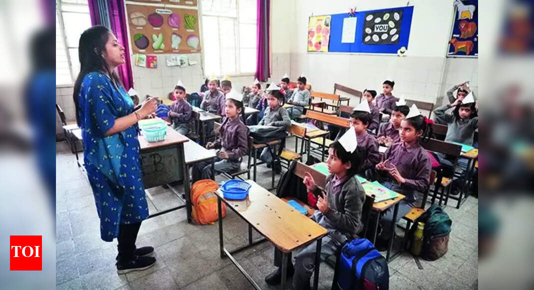 MCD to Provide Free Uniforms and Stationery to School Students After HC ...