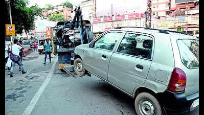 No Parking Zones: Lucknow Police Discontinues No Parking Zones as Crane ...