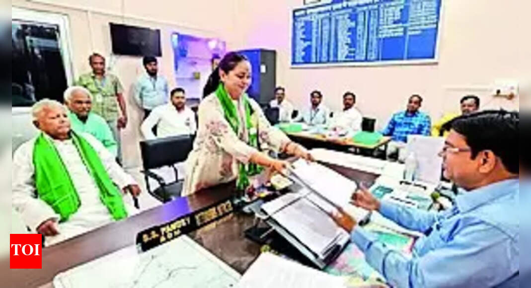 Rohini Acharya: Rohini files papers for Saran LS seat | Patna News ...