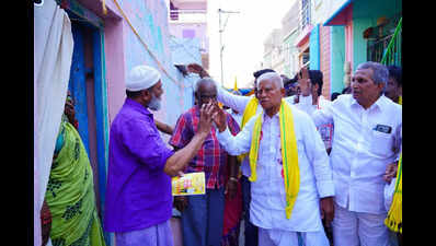 TDP candidate Nandyala Varadharajulu Reddy retorts Rachamallu "old man ...