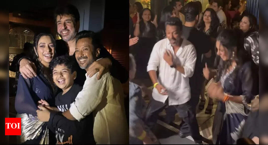 Rupali Ganguly dances her heart out with brother Vijay Ganguly and mom ...