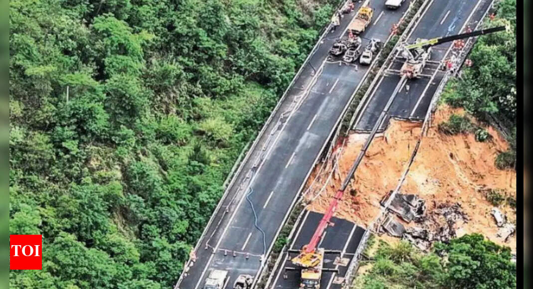 48 die in China highway collapse - The Times of India