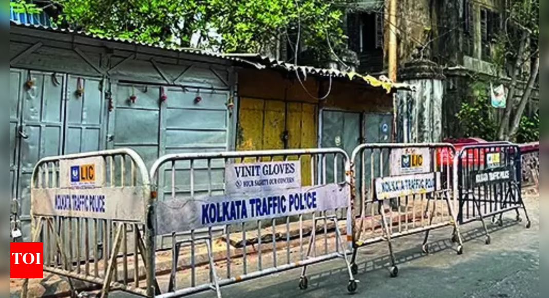 Murder: Biz partner, kin stab Cong block chief to death on Kaiser Street | Kolkata News - Times ...