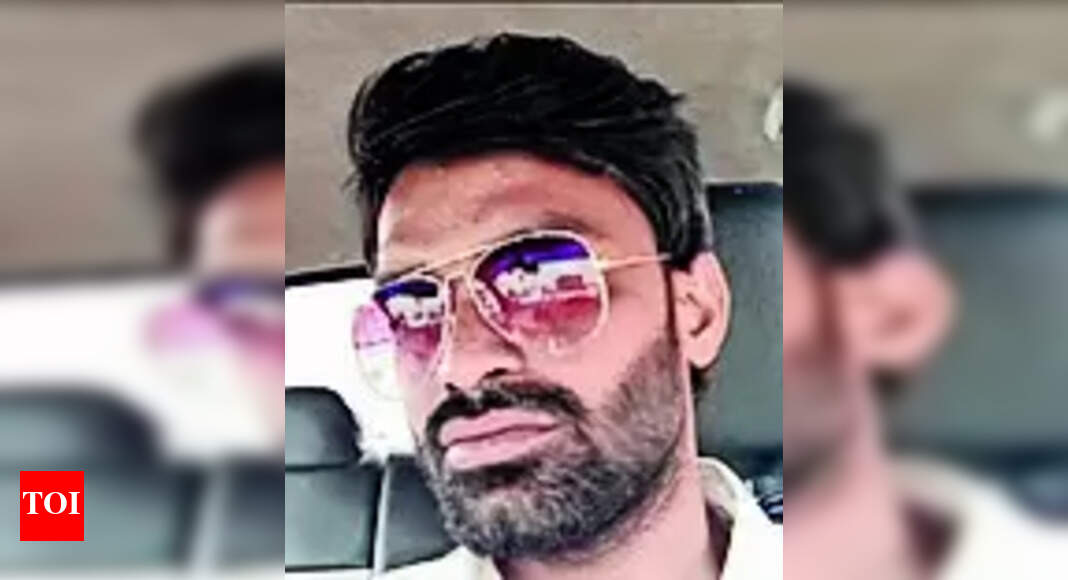 Electrocuted: Man touches pole, gets electrocuted | Hyderabad News ...