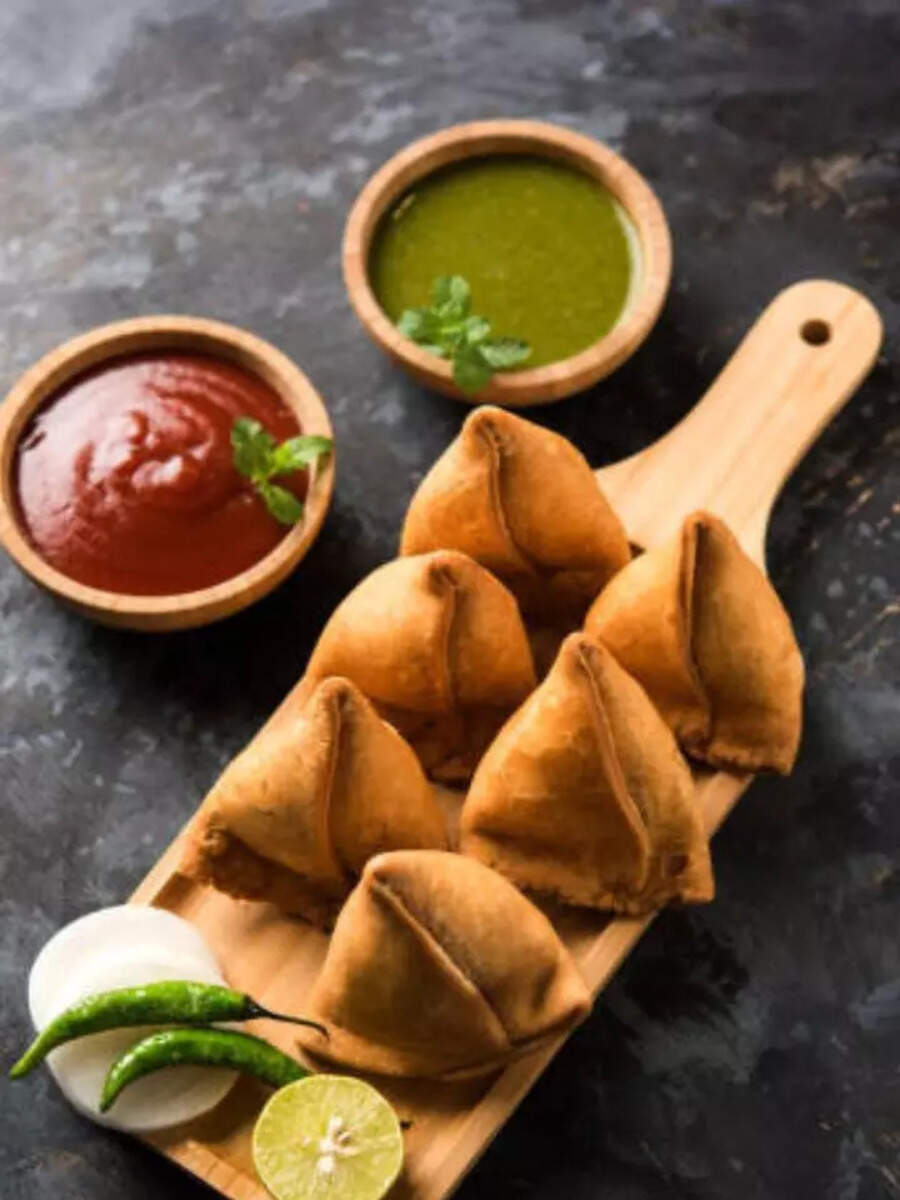 10 Types Of Samosas To Pair With Chai For Weekend Evening | Times Now