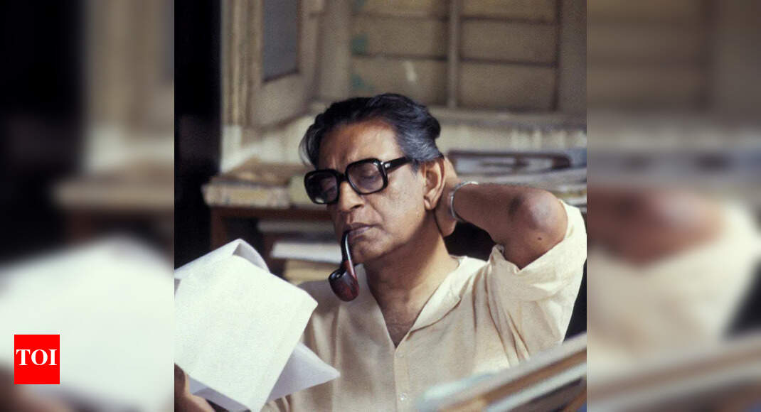 City pays tribute to maestro Satyajit Ray - Times of India
