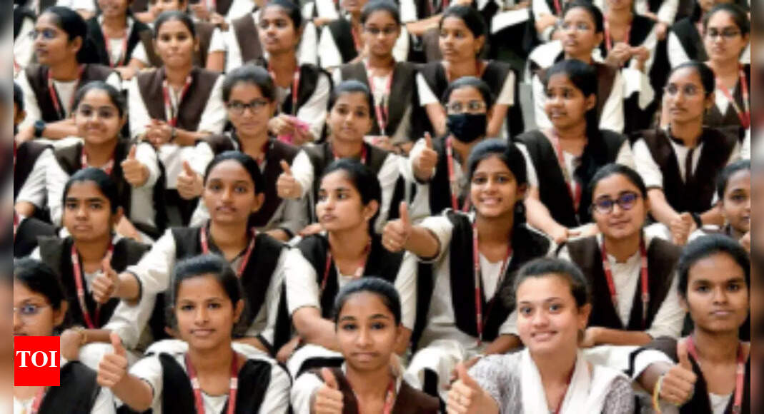 Andhra Pradesh: Students of VVIT vow to make no excuses, cast their ...