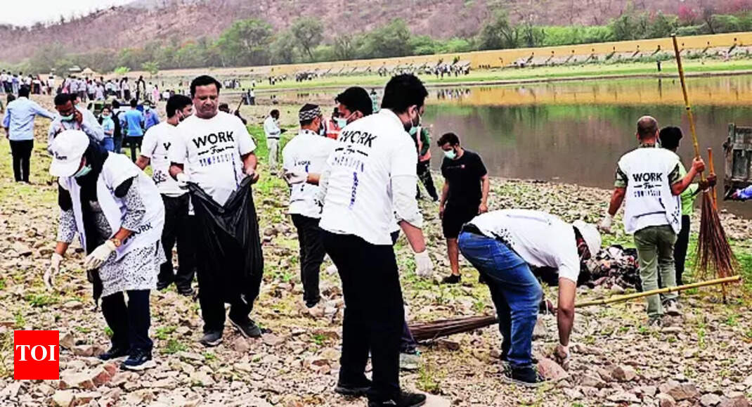 Plogging Drive: Maota Sarovar cleaned during JMC-H plogging drive ...