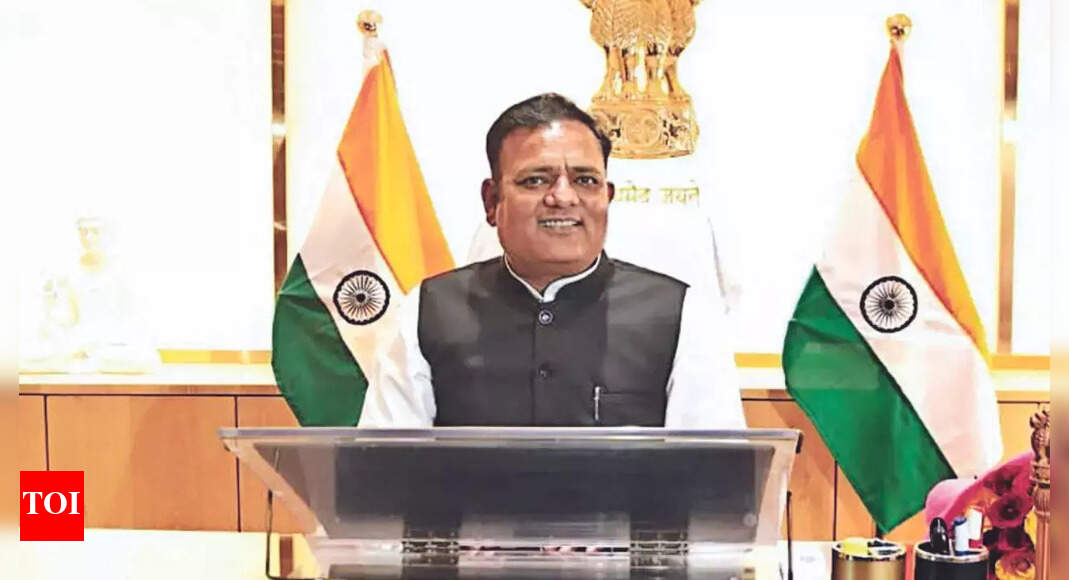 Anand Joins BSP: Former Delhi Minister Raaj Kumar Anand Joins BSP, to ...