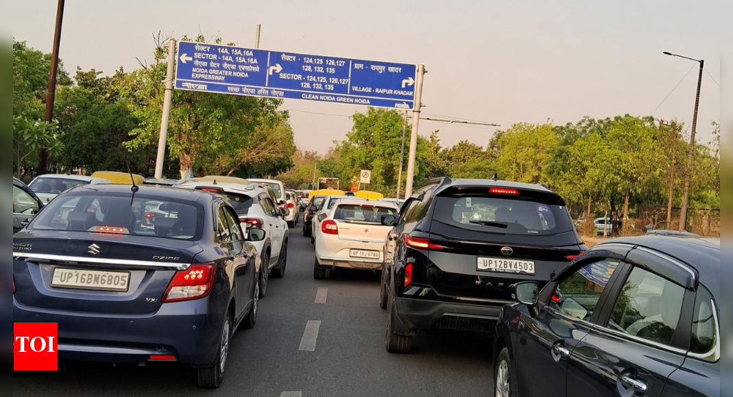 Traffic diversion on DND Flyway, Noida Expressway due to VIP movement ...