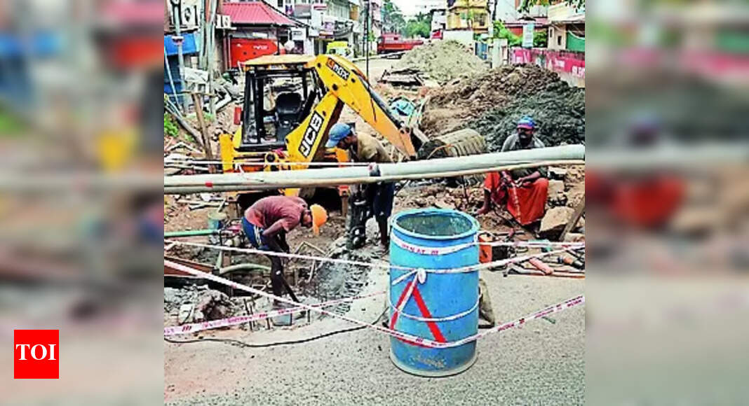 Desilting Works: Desilting works of city drains, canals expedited ...