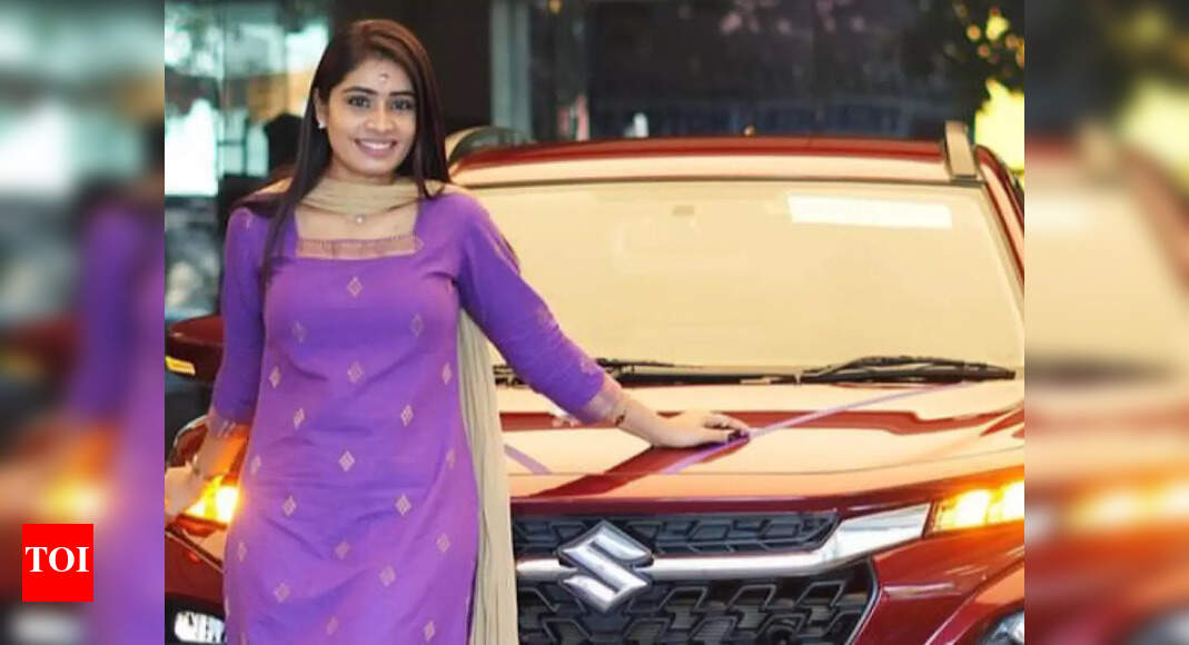 Priyanka adds a brand new SUV to her luxurious car collection; see pic ...