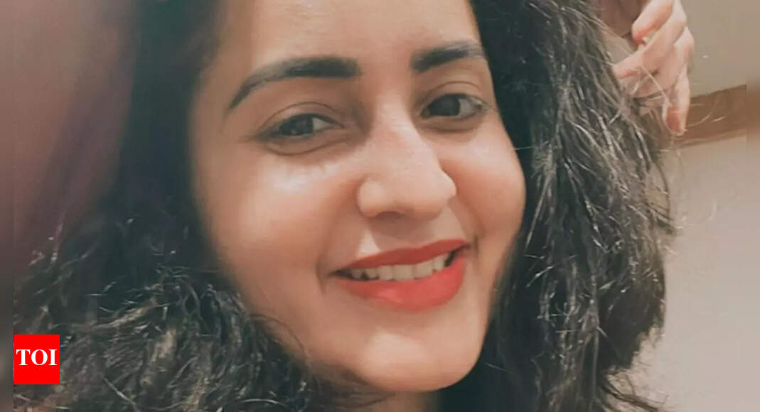 Actress Bhamaa reveals she is a single mother amidst ongoing divorce ...