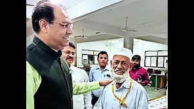 Haj Flights: Haj flights from today; Mohsin Raza takes stock of ...