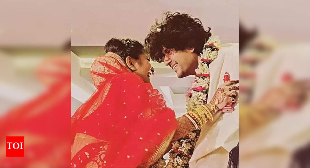 Actor Adrit Roy weds Kaushambi Chakraborty - Times of India
