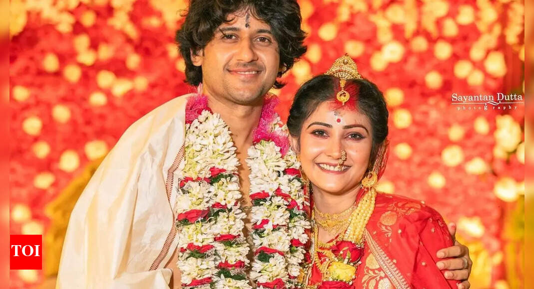 ‘Forever starts now’: Kaushambi Chakraborty weds Adrit Roy; posts their wedding photos - Times ...