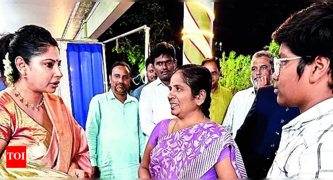 Smita Sabharwal: Smita Sabharwal assures help to SSC top scorer whose ...