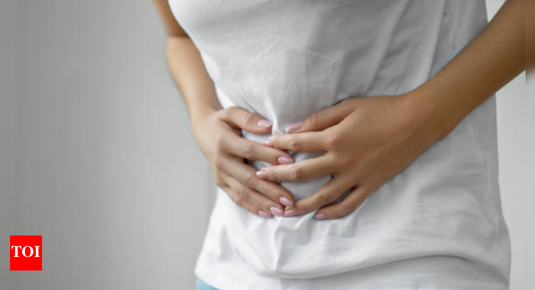 Ovarian Cancer: Early signs, treatment options and risk factors to know ...