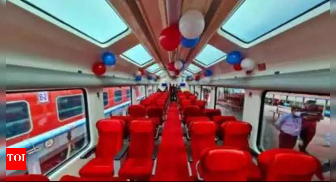 A huge hit with passengers, Vistadome coach now part of 6 central railway trains | Mumbai News ...