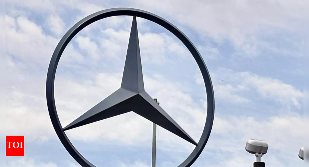UAW seeks tough victory at Mercedes plant in Alabama - Times of India