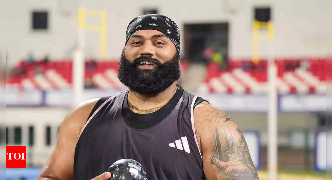 Tajinderpal Singh Toor wins shot put gold by a mile | More sports News ...