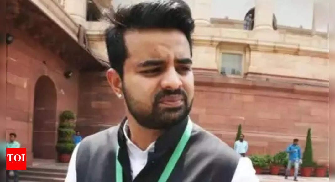 JD(S) MP Prajwal Revanna to return to Bengaluru: Reports | Bengaluru ...