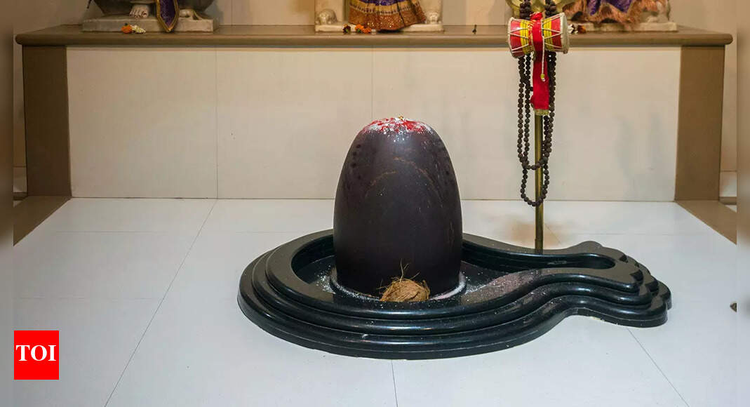 Why water is offered to Shivling and what is the right way of doing it ...