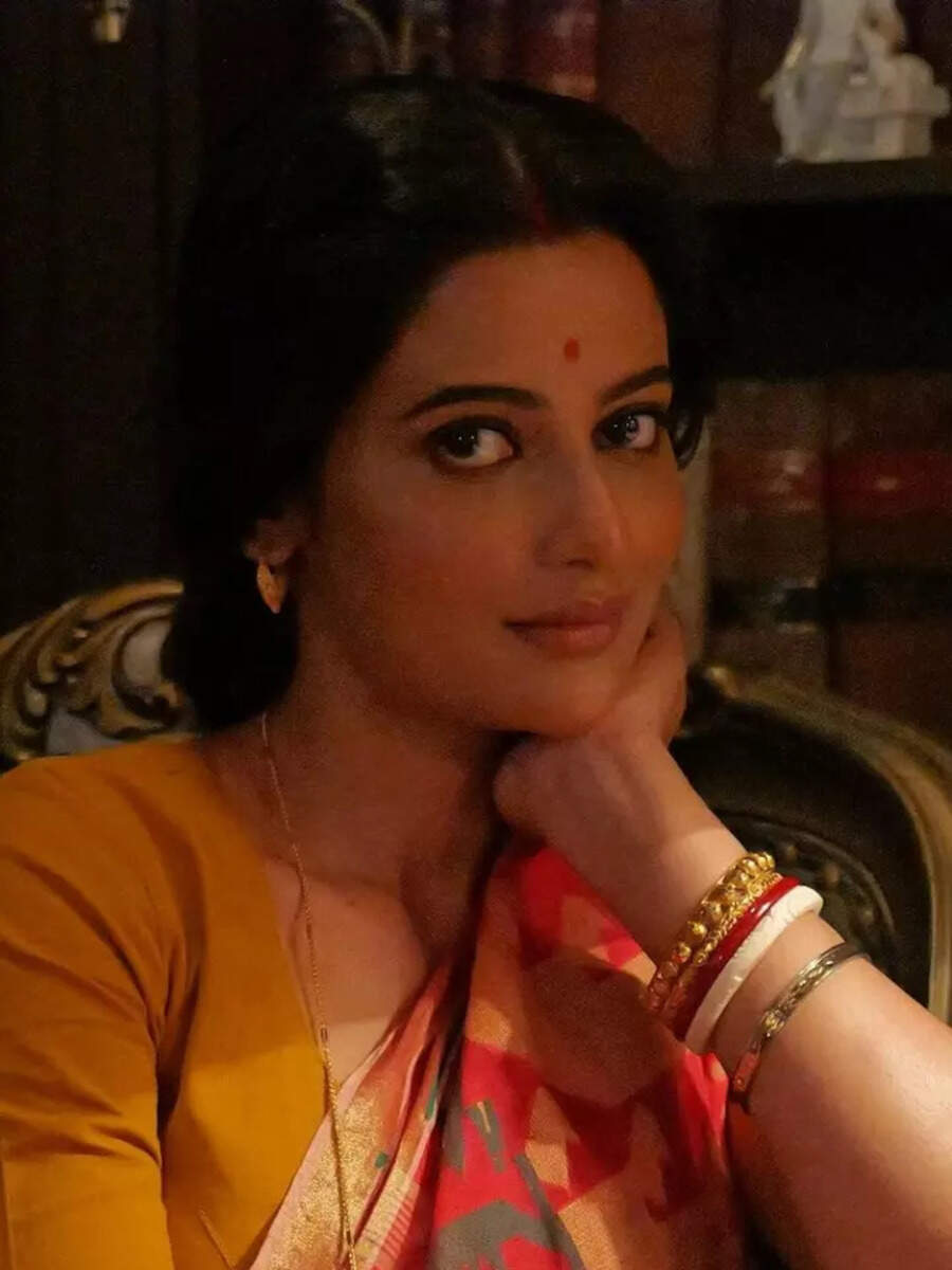 Ushashi Ray channels her ‘Bangali Konya’ avatar! | Times of India