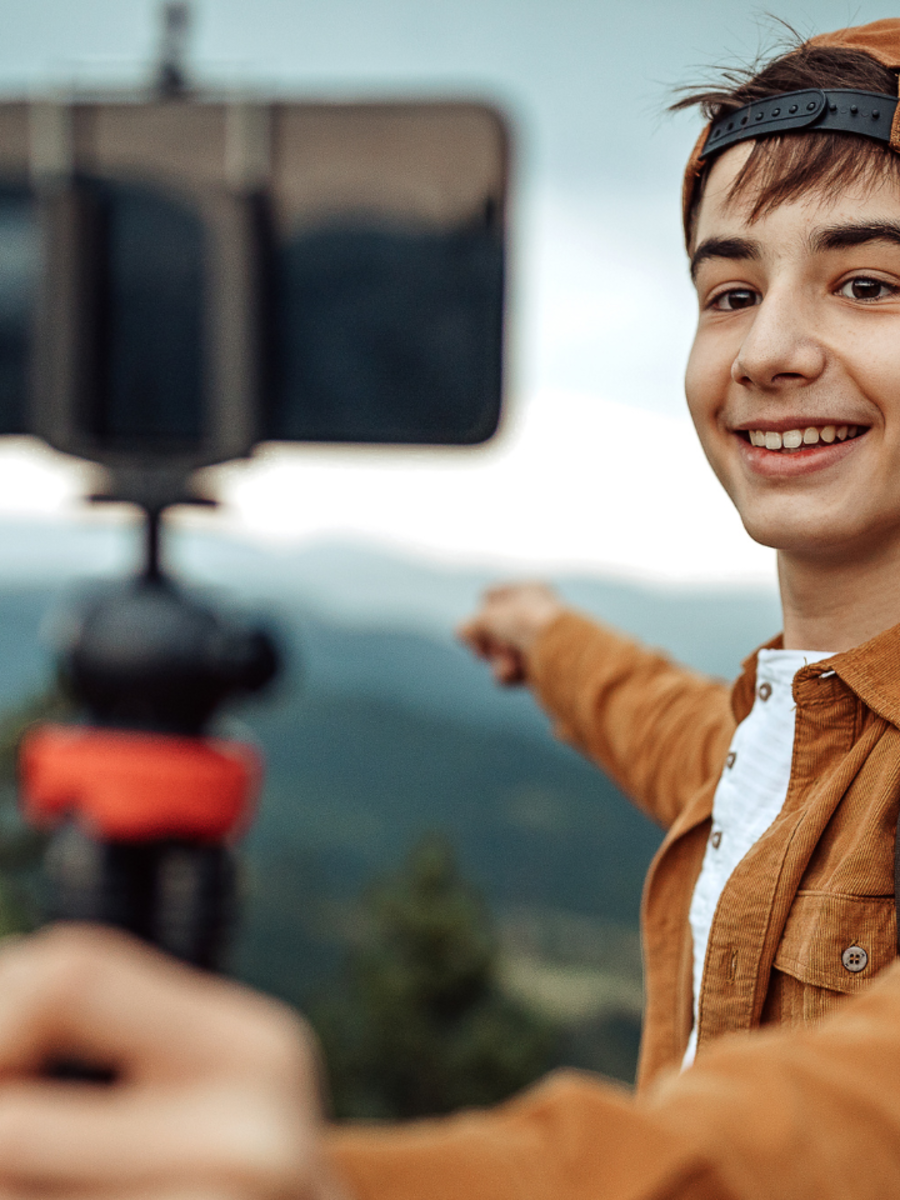 8 Best Phones Under Rs 30000 For Vlogging: Samsung Galaxy A35 5G, Redmi ...