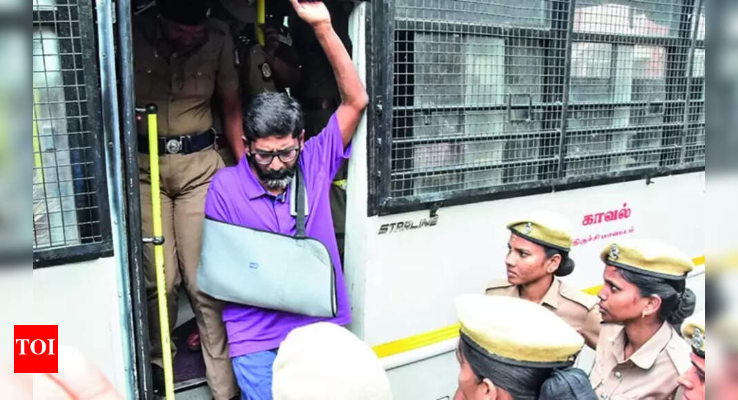 Trichy Court: Trichy court sends Savukku Shankar to one-day police ...