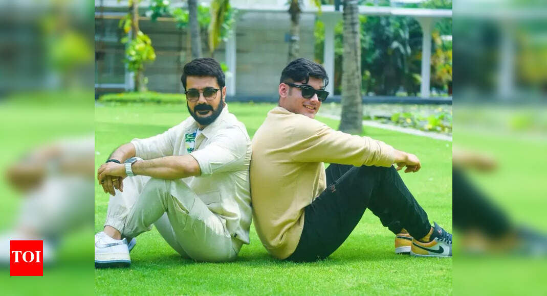 Prosenjit Chatterjee is a proud father, as his son Trishanjit graduates ...