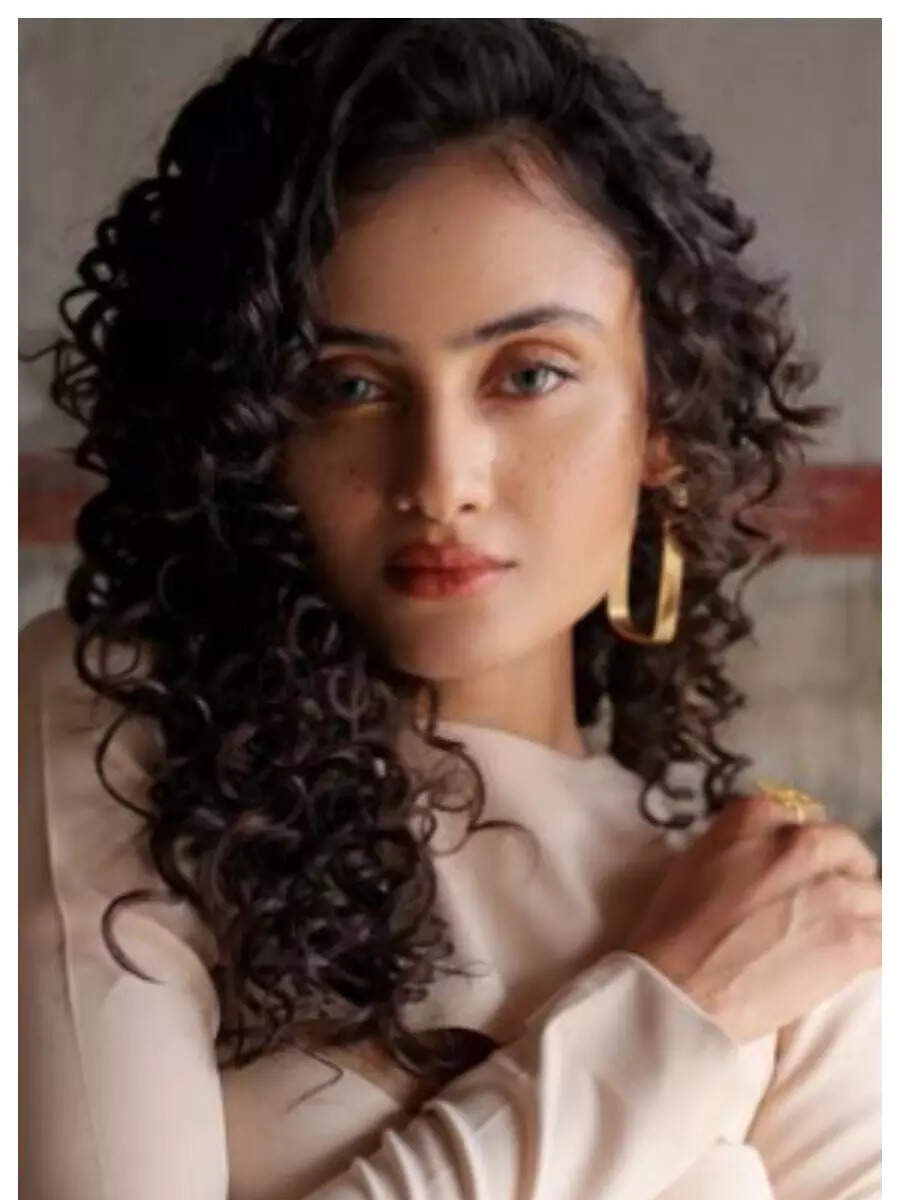 Janki Bodiwala: Redefining chic with every step | Times of India