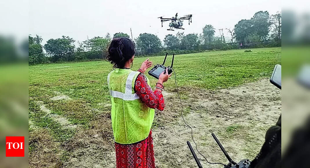 Drone Pilots: Women drone pilots transform agri in rural areas | Patna ...