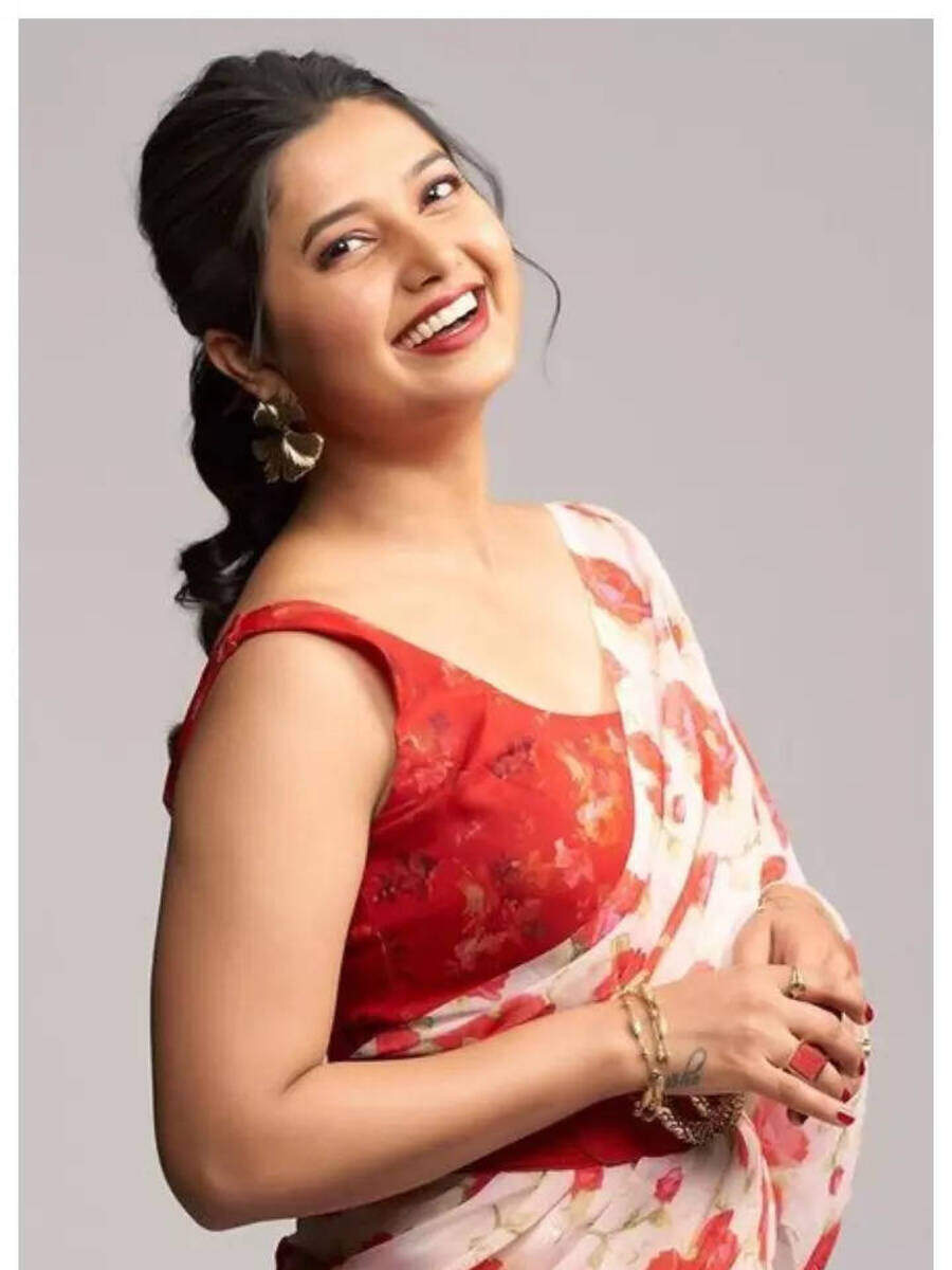Prajakta Mali's Gorgeous Saree Looks | Times of India