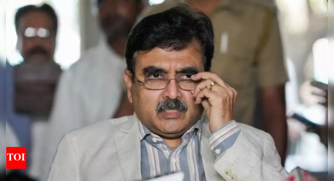 'Low-level personal attack': EC censures BJP's Abhijit Gangopadhyay for remarks against Mamata ...