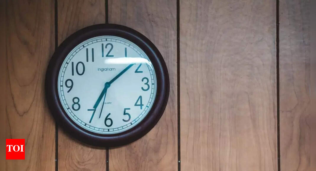 Time and Space: Vastu recommendations for wall clock placement - The ...