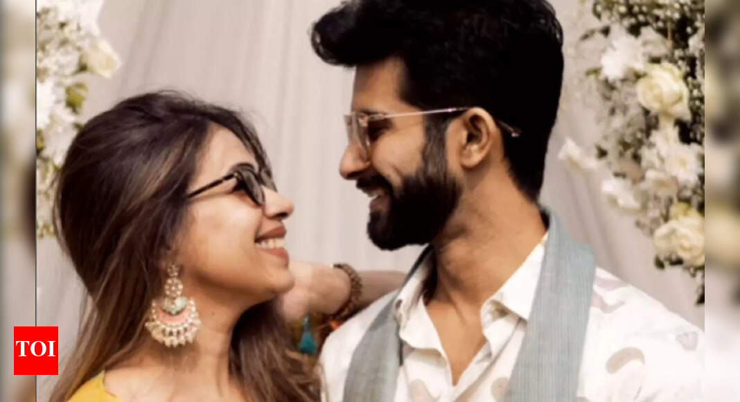 Siddharth Menon pens a heartfelt note for his wife | Marathi Movie News ...