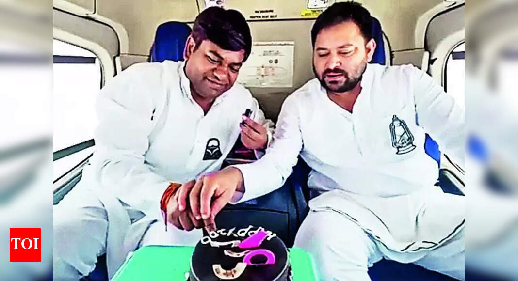 Tejashwi Prasad Yadav: Tejas and Sahani Celebrate Addressing Over 200 ...