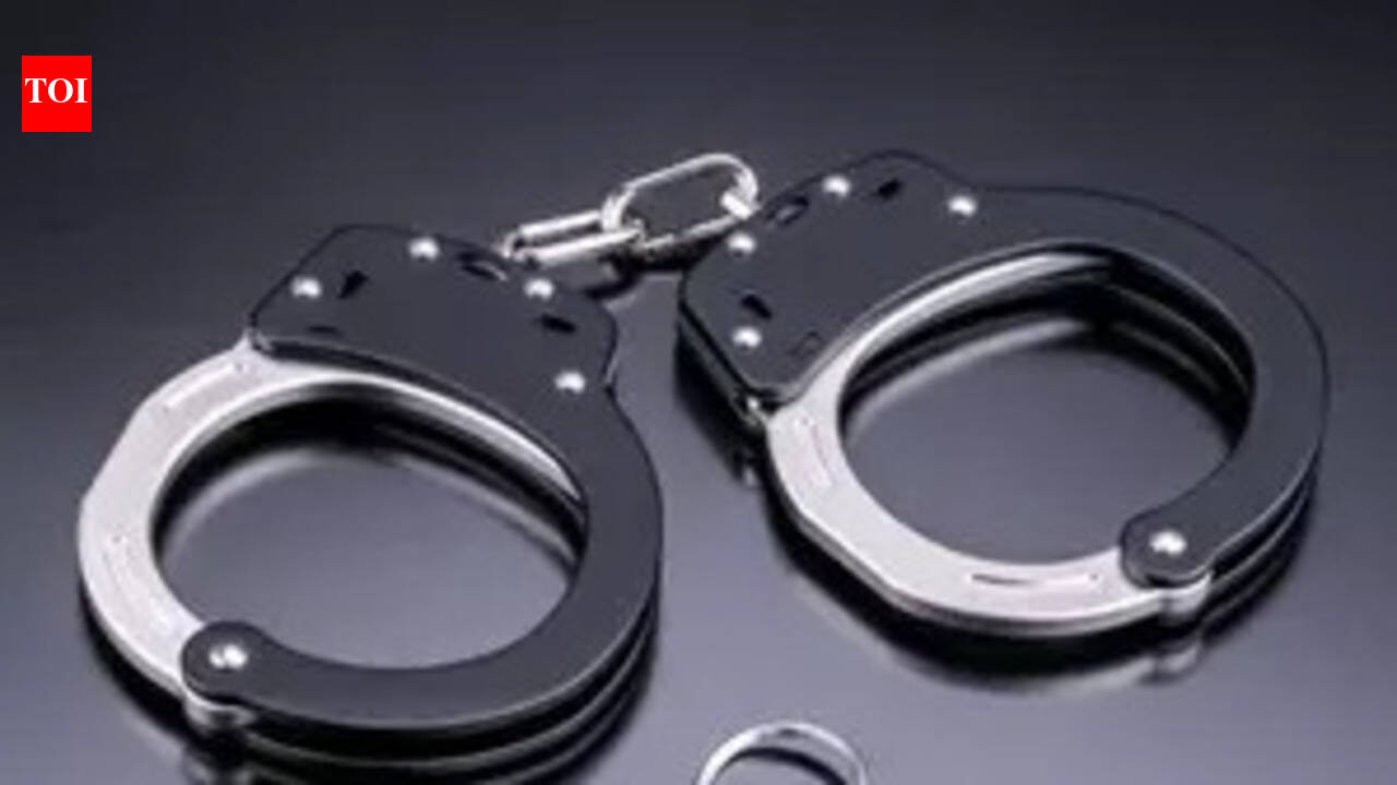 Five arrested for kidnapping, attempting to extort money from two men ...