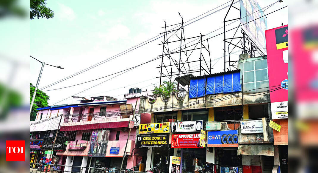 Illegal Hoardings: GCC's Hoarding Drive: Ads Gone, but Steel Frames ...