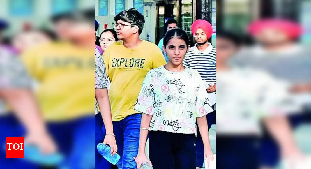 JEE Advanced: 98.9% candidates turn up to appear for JEE Advanced ...