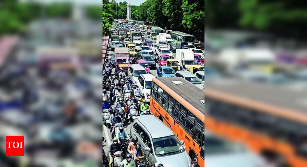 CBD Traffic: Traffic Congestion in CBD Areas Due to School Opening and ...