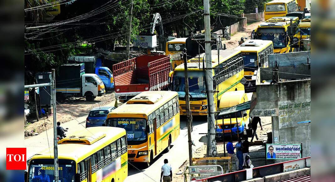 Traffic Congestion: Students and parents brace to relivedaily crawl to ...