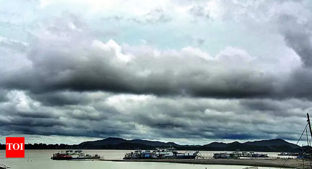 Remal: Cyclone Remal triggers heavy rain in northeast, red alert in ...