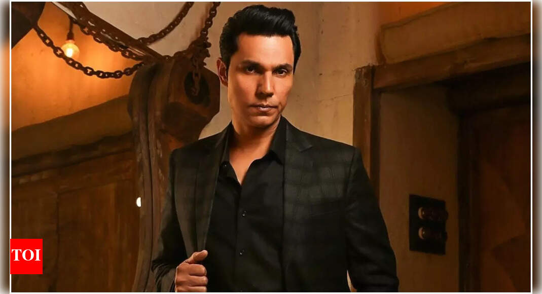 "Dubara direction bhukhe pet toh nahi karunga": Randeep Hooda as he ...