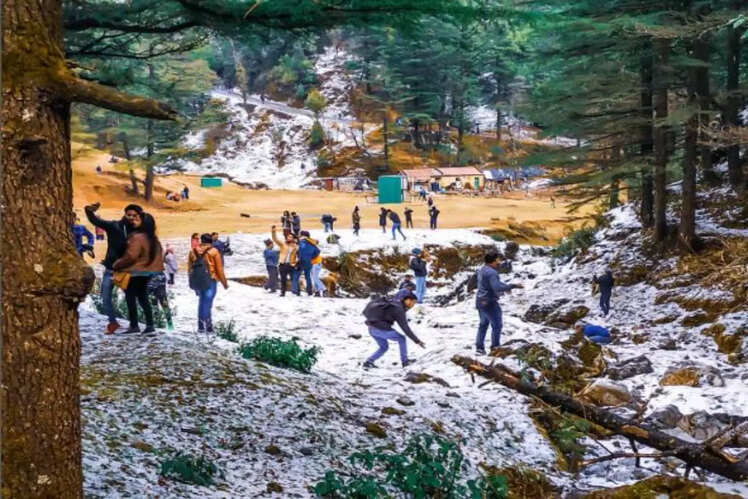 Traffic jam on Everest: 5 pristine places in India that are witnessing ...