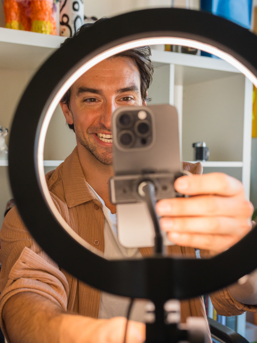 8 Best Phones Under Rs 40000 For Vlogging: Samsung Galaxy S23 FE ...