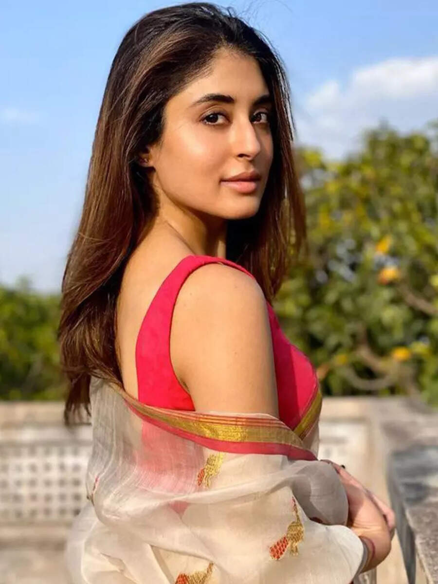 Kritika Kamra Stands Out In Traditional Attire Times Of India