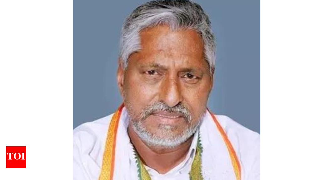 Former MLA Jeevan Reddy and his wife booked for extortion and cheating | Hyderabad News - Times ...