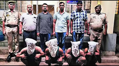 Gang Members: Four gang members arrested for robbing people with toy ...